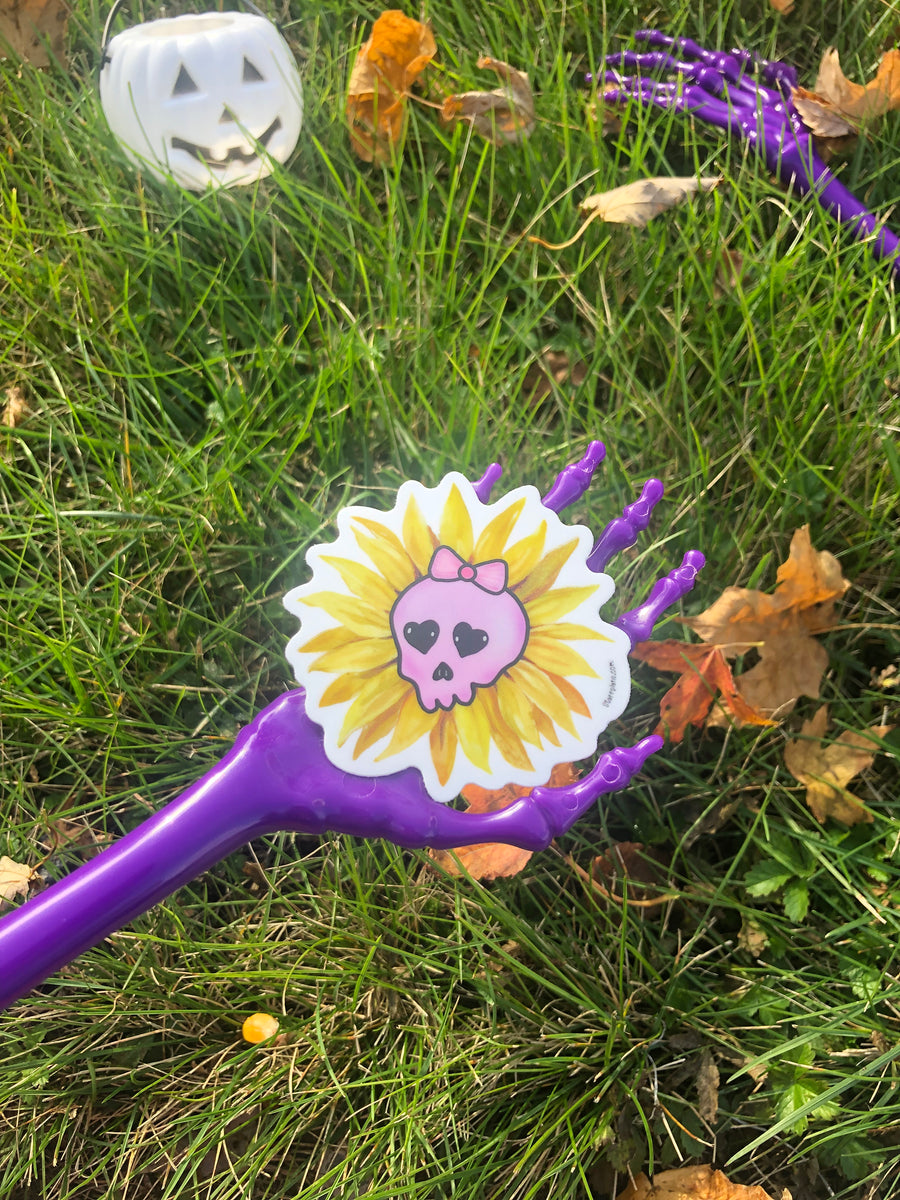 NEW Skully - Spooky Skull with Sunflower || Pastel Goth Kawaii Cute ...